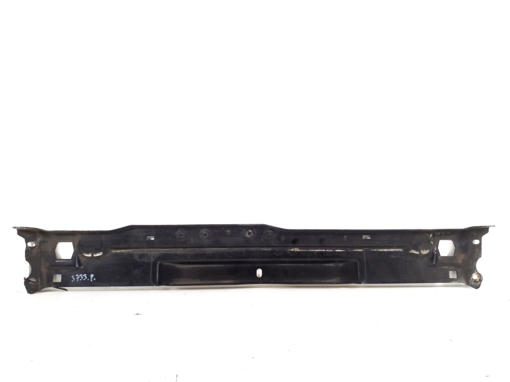 Used Mercedes Benz C-Class The middle part of the front frame A2046200072