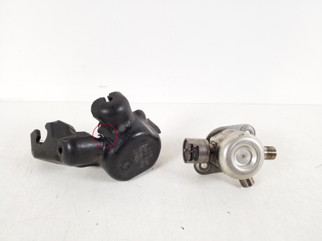 Used Mercedes Benz C-Class Fuel pump A1770700401