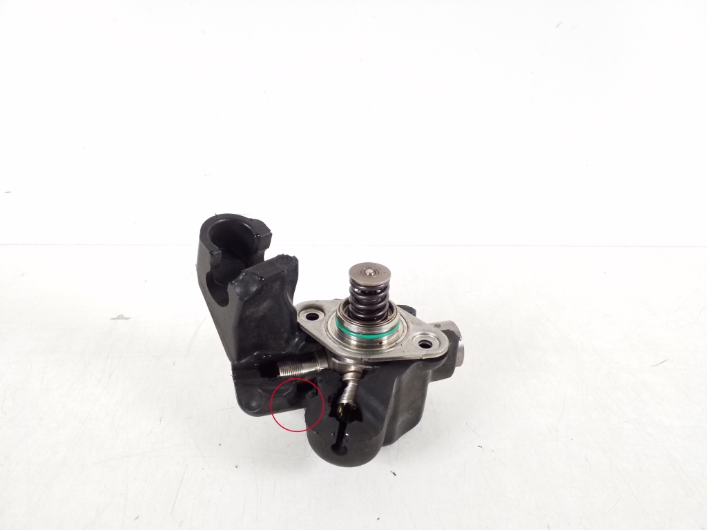 Used Mercedes Benz C-Class Fuel pump A1770700401