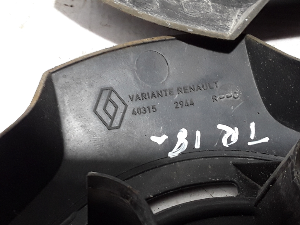 Used RENAULT Trafic Rim cover 403152944R