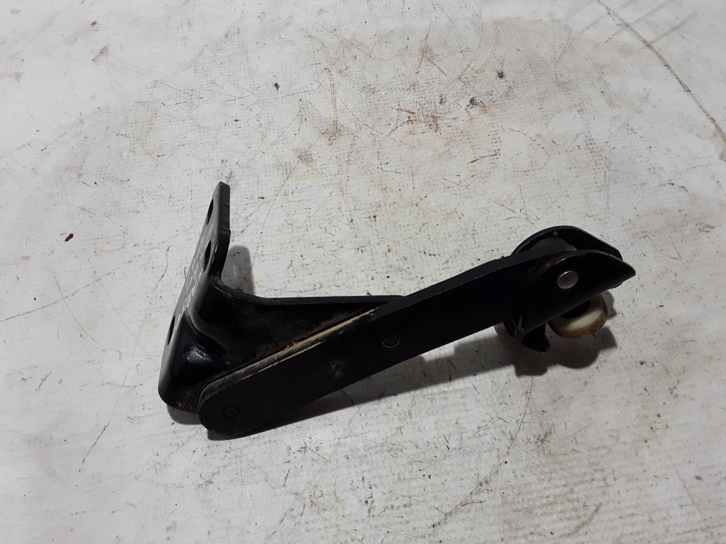 Used Volkswagen Caddy Sliding door bracket 2K0843398