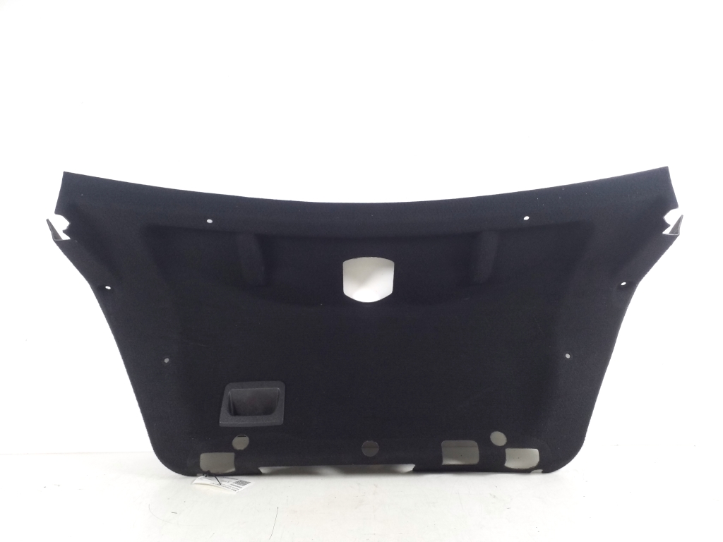 Used Mercedes Benz C-Class Pulling out the boot lid A2046940025