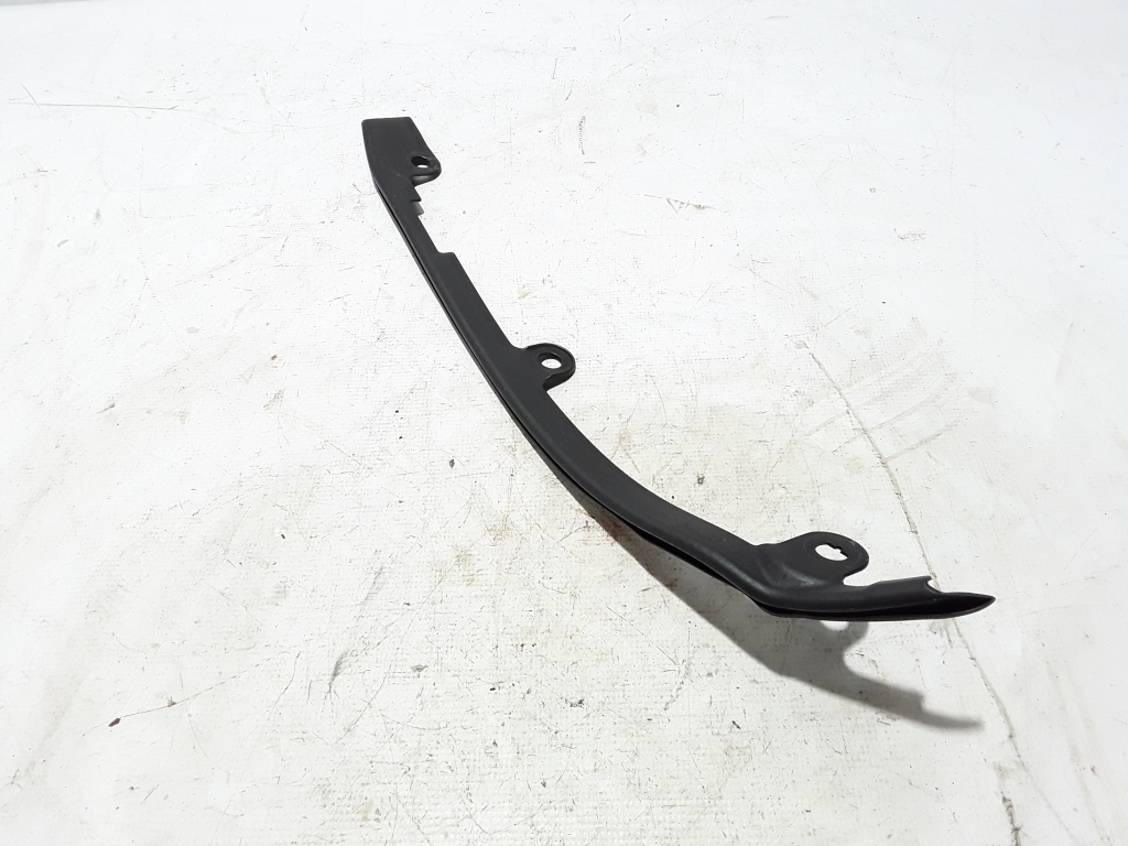 Used Mercedes Benz E-Class Other detail of the front door A2137205902