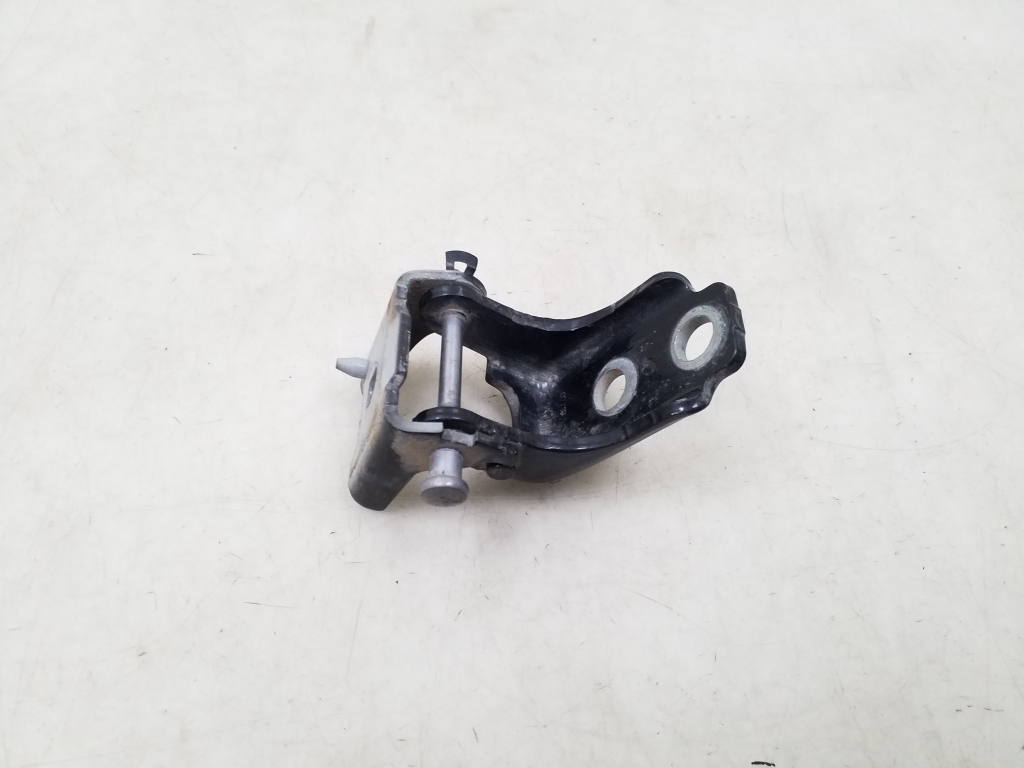 Used Citroen C3 Rear side door hinge lower