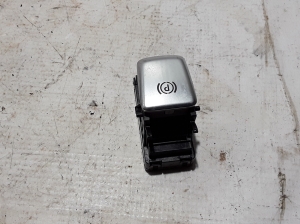 Naudotas Mercedes Benz E-Class Vidinė slenksčio apdaila A2136800135