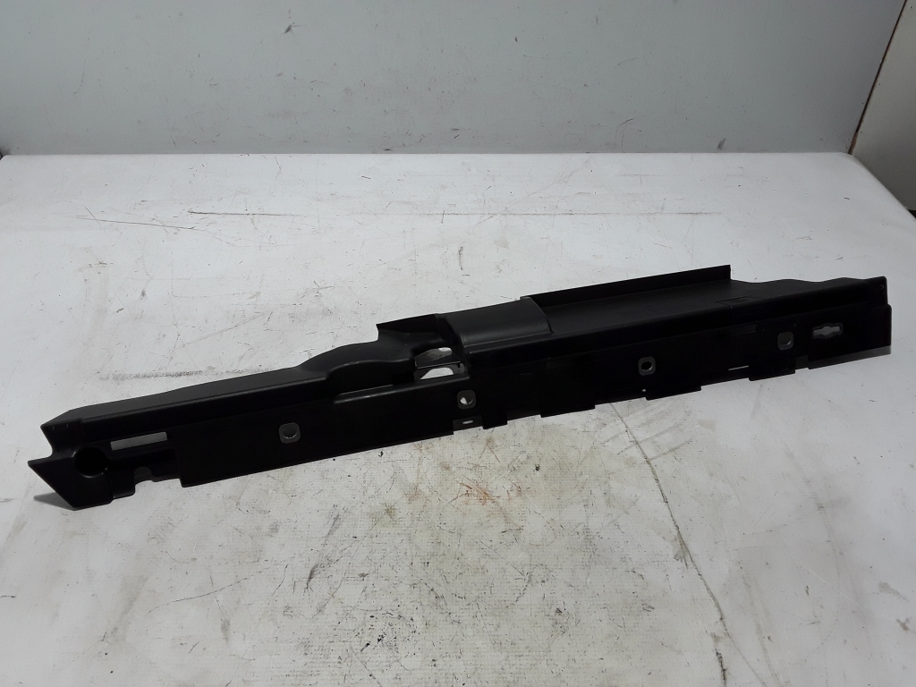 Used Mercedes Benz E-Class Other detail of the trunk interior A2136903100