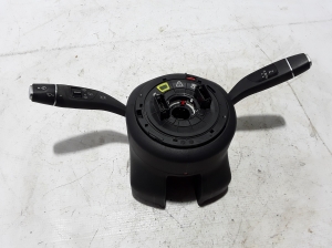 Used Mercedes Benz E-Class Switch and its parts A2139056508