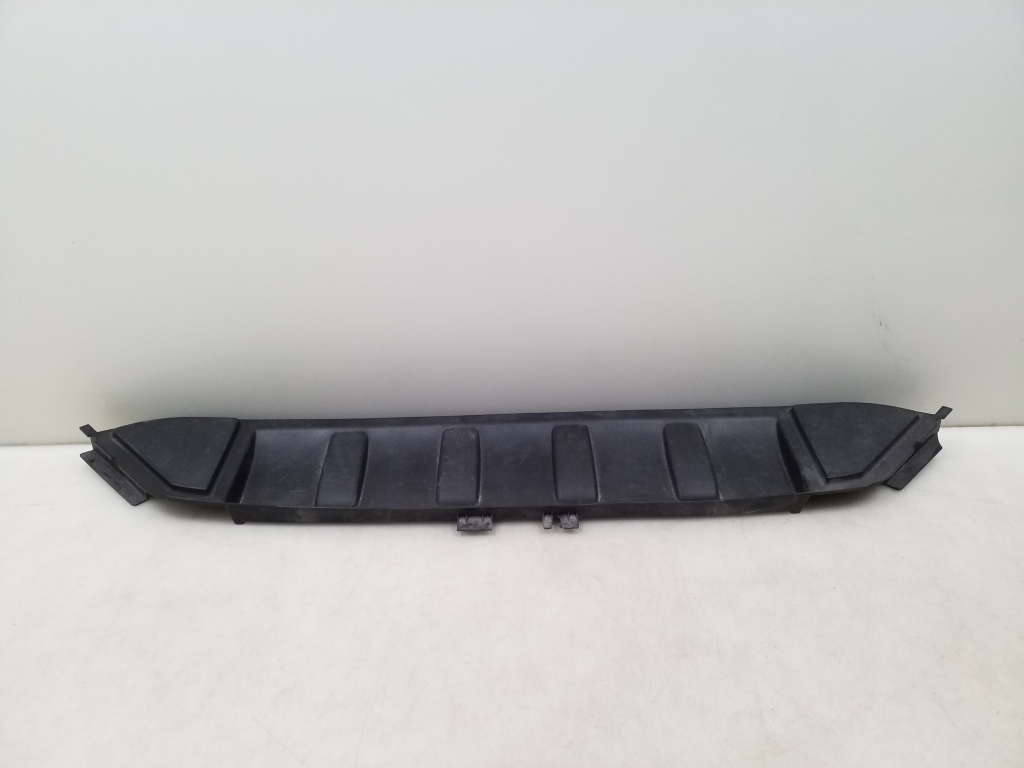 Used AUDI Q7 Other detail of the front frame 4L0121285