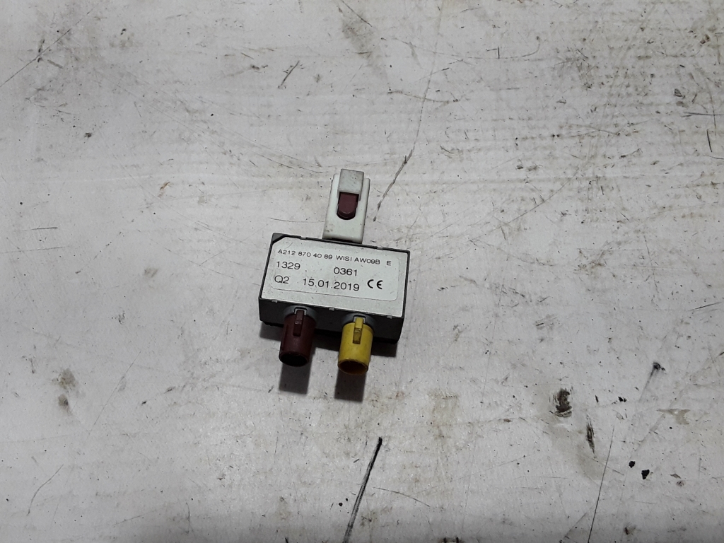 Used Mercedes Benz E-Class Other detail of audio equipment A2128704089