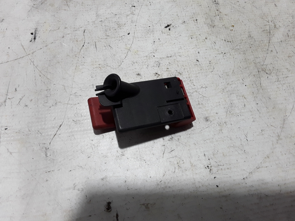 Used Mercedes Benz E-Class Engine cover opening handle in the passenger ...