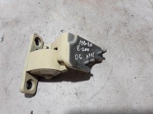 Использовал Mercedes Benz E-Class Петля задней боковой двери нижняя ...