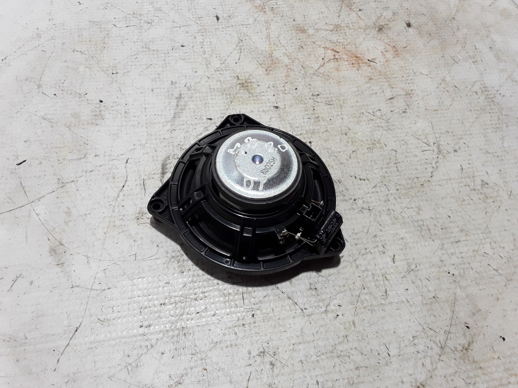 Used Mercedes Benz E-Class Front door speaker A2138201000