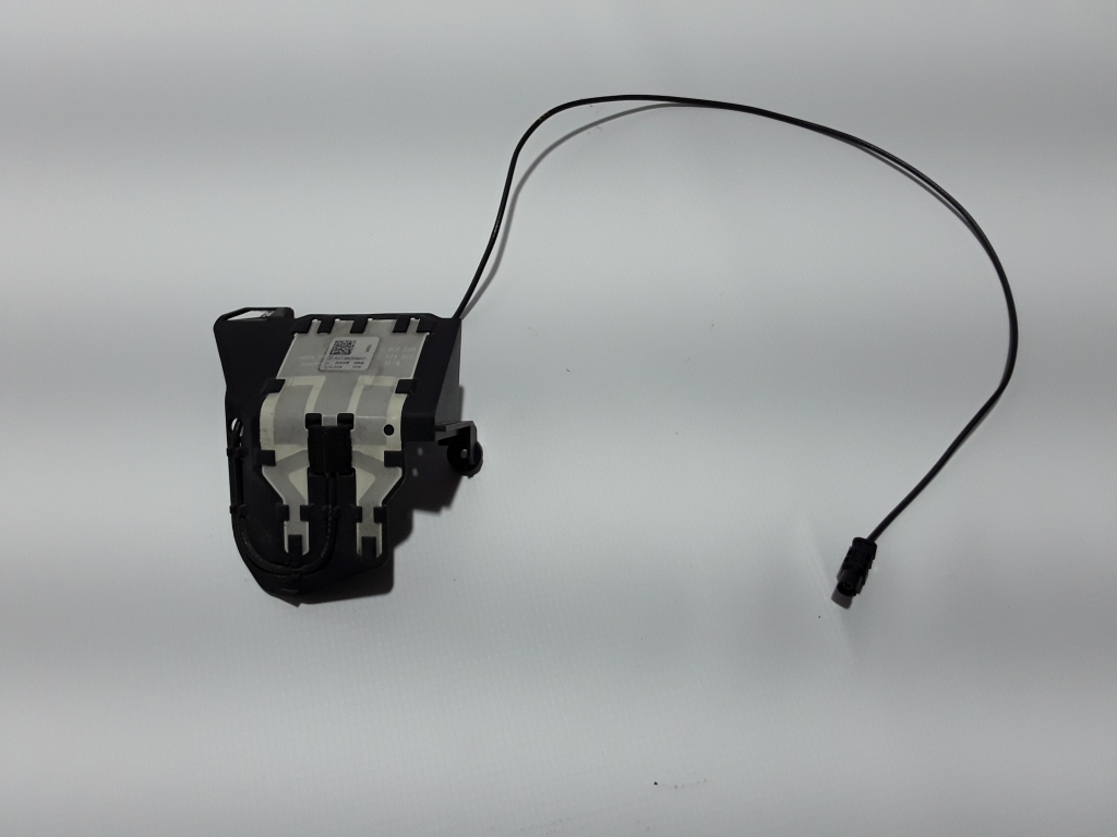 Used Mercedes Benz E-Class Antenna A2139054201