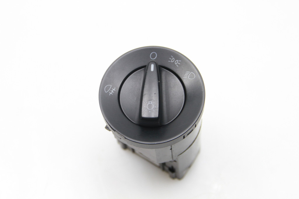 Used Skoda Fabia Light on switch 3B0941531B