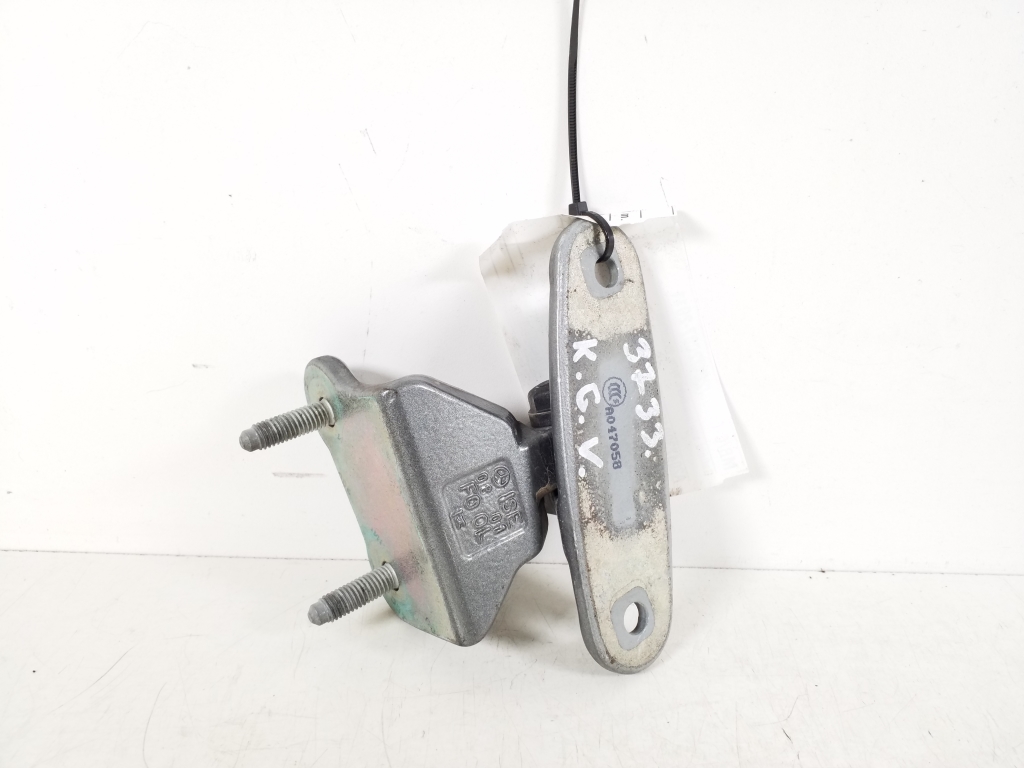 Used Mercedes Benz C-Class Rear side door hinge upper A2047300137