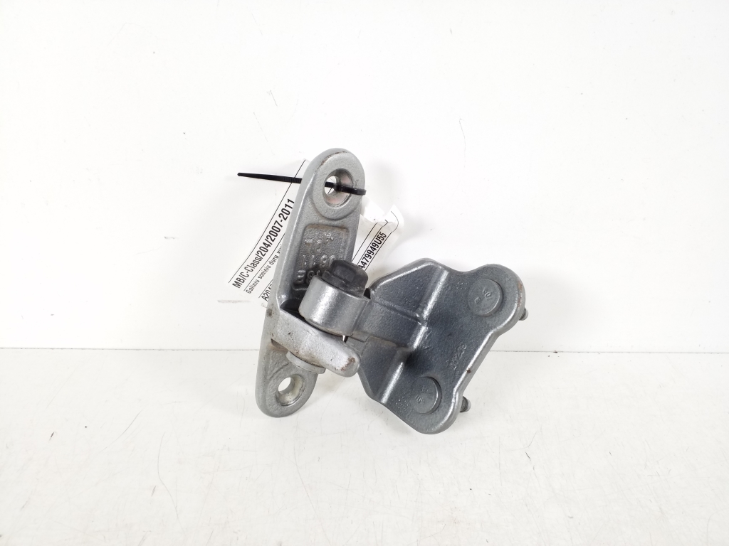 Used Mercedes Benz C-Class Rear side door hinge upper A2047300137