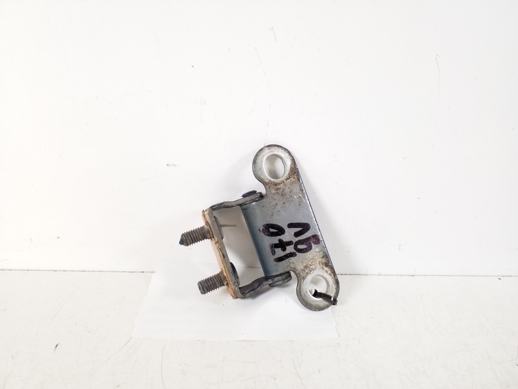 Used TOYOTA Corolla Trunk lid hinge 68810-21050