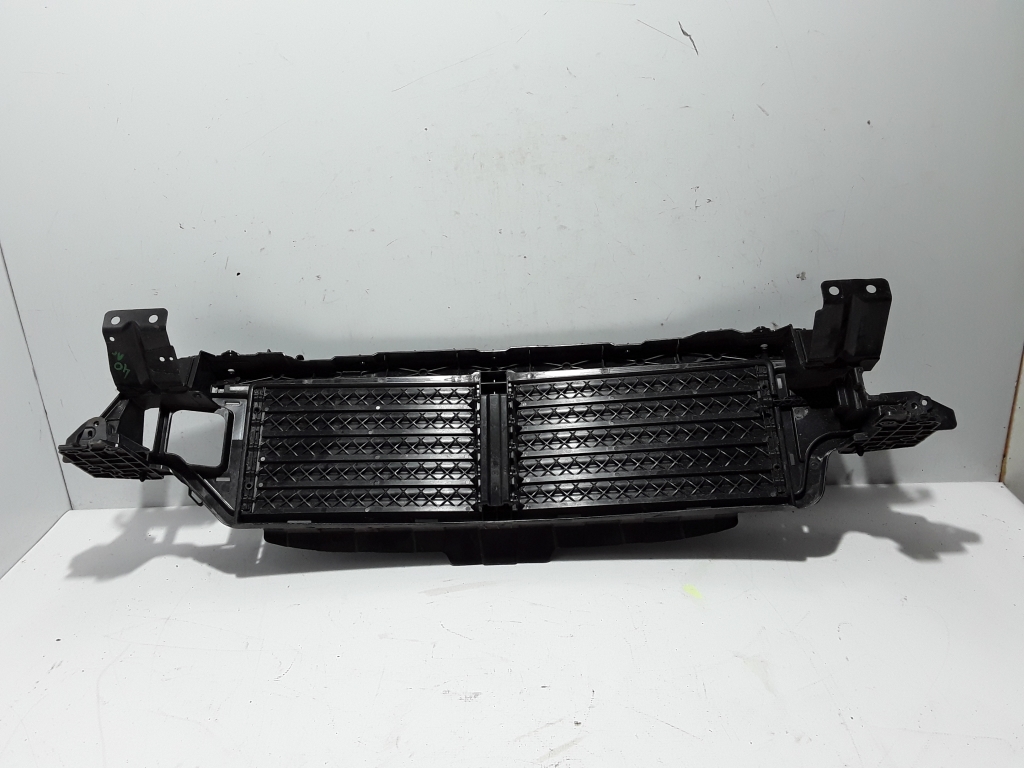 Naudotas VOLVO XC60 Oro nukreipėjas aušinimo radiatoriaus 31425365