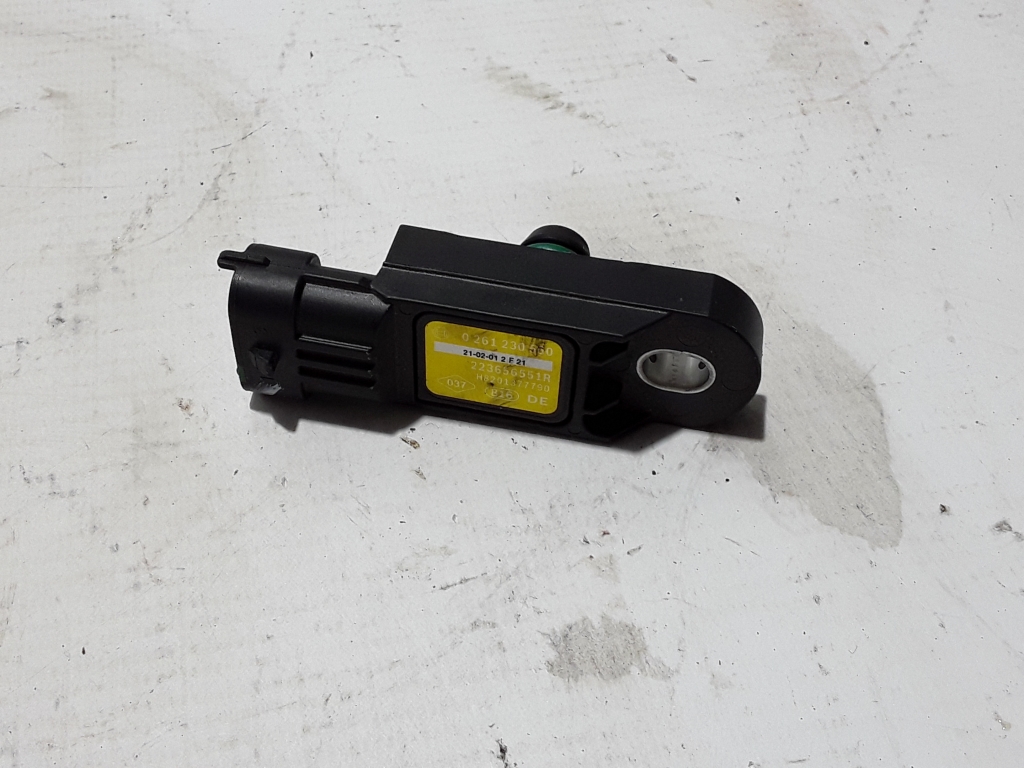 Used RENAULT Master Air pressure sensor 223656551R