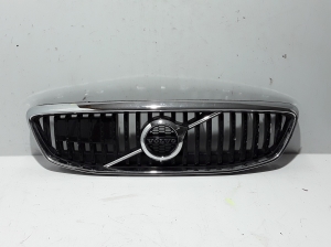 Priekinės grotelės ir jos dalys VOLVO V40 V40 (2012 - 2023) dalys