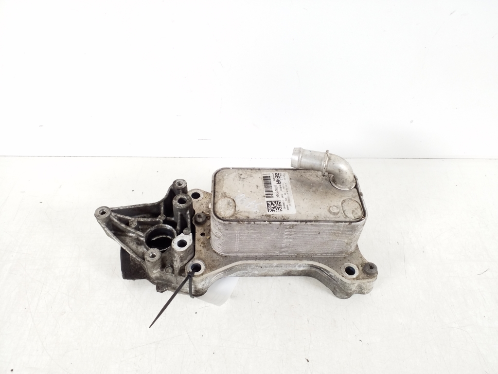 Used Mercedes Benz Vito Oil cooler A6511800665