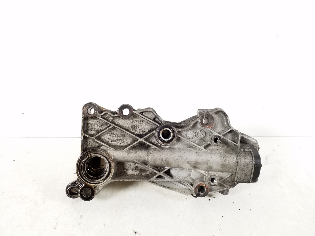 Used Mercedes Benz Vito Oil cooler A6511800665