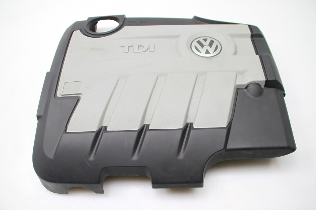 Used Volkswagen Passat Engine trim 03L103925