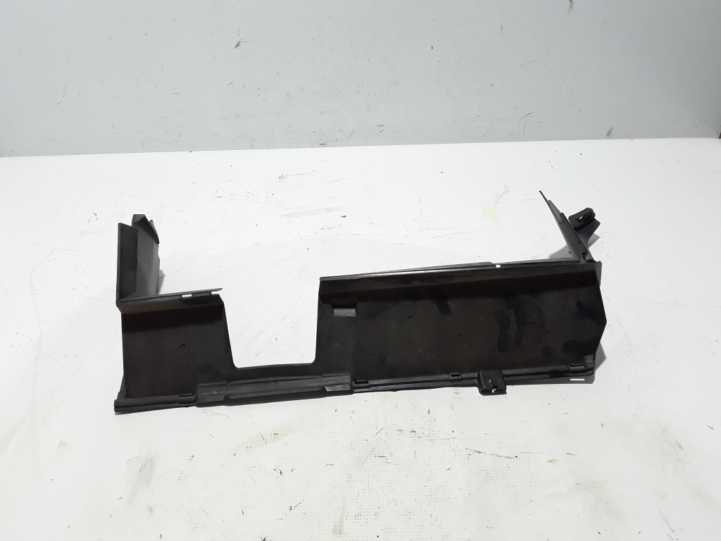 Used Dacia Duster Air deflector for intercooler radiator 628114712R