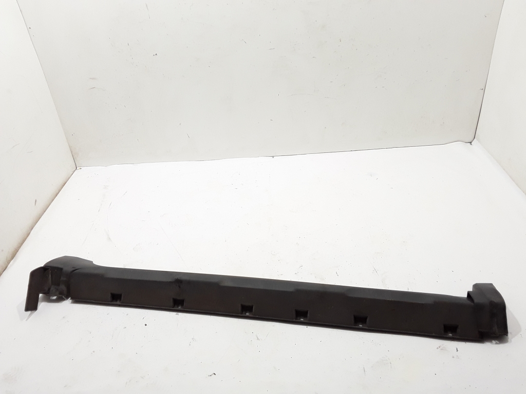 Used Dacia Duster Exterior sill trim 764260493R