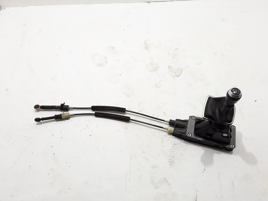 Used Dacia Duster Gear shift mechanism 349018842R