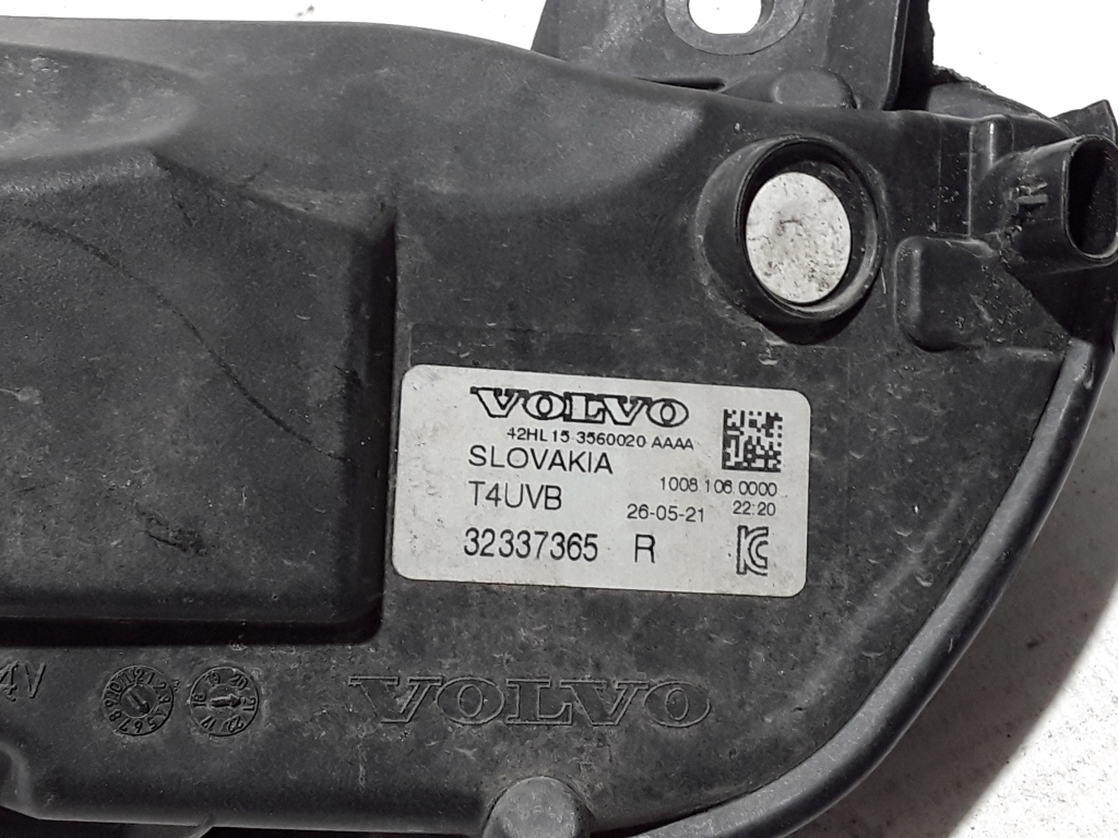 Used VOLVO XC60 Front bumper fog lamp 32337365