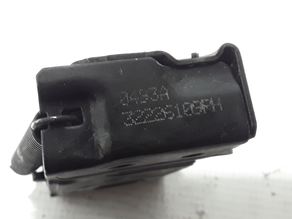 Used VOLVO XC90 Engine cover lock 32226109