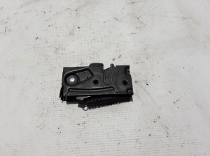 Used VOLVO XC90 Engine cover lock 32318456