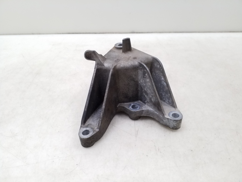 Used Opel Astra Gearbox holder 13248664