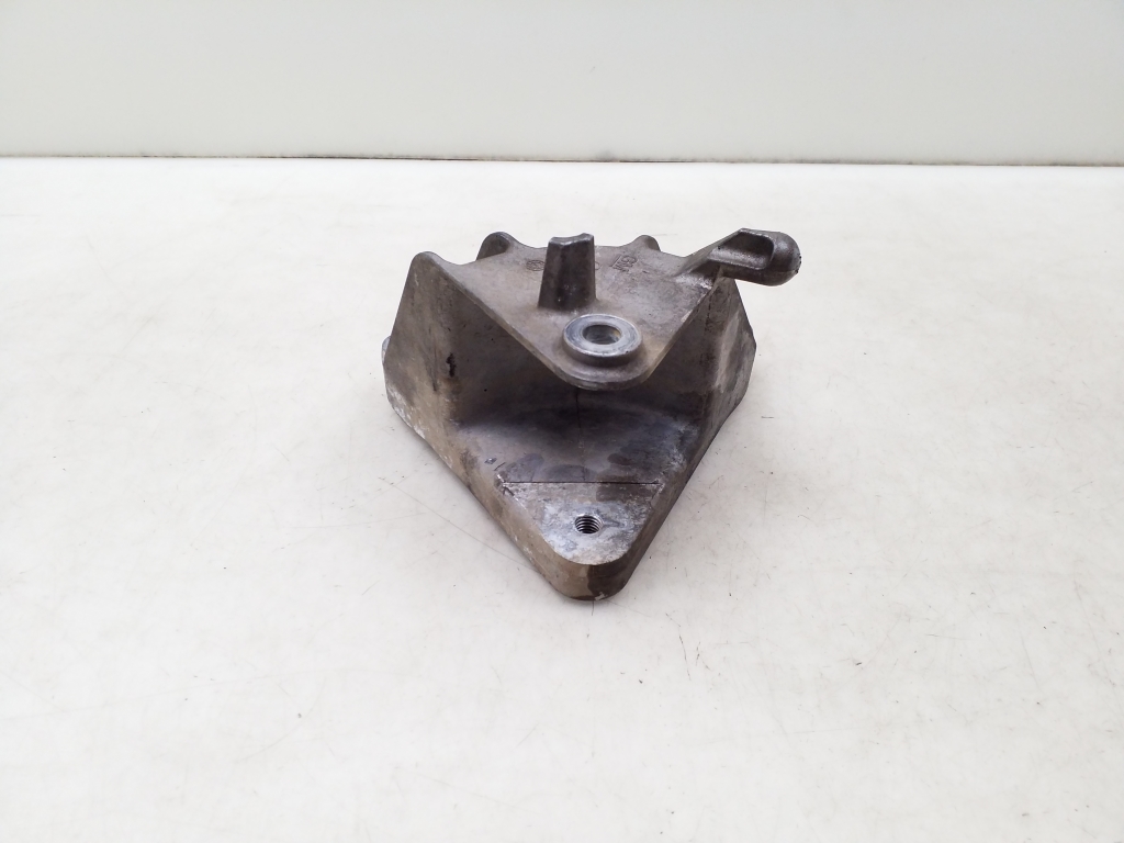 Used Opel Astra Gearbox holder 13248664