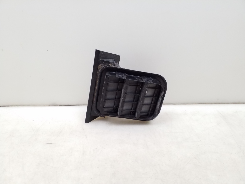 Used Skoda Fabia Rear wing ventilation grille 5J6819987