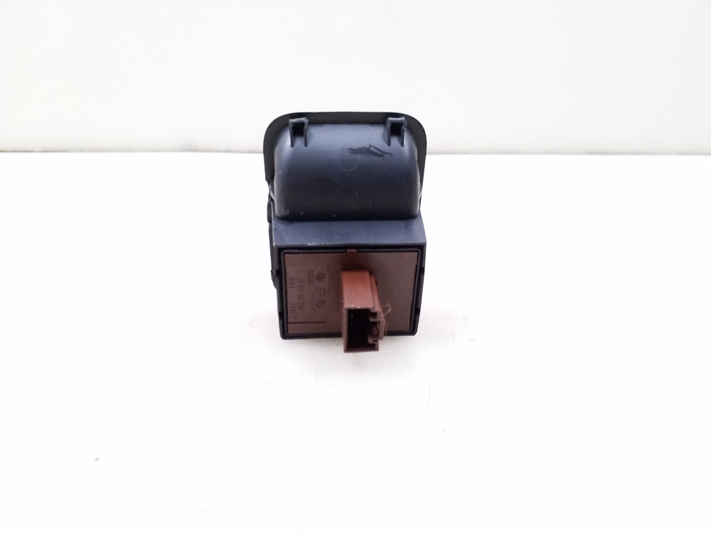Used Skoda Fabia Front door glass switch 5J0867171A