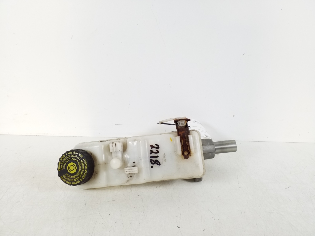Used TOYOTA Auris Master cylinder 47201-09300