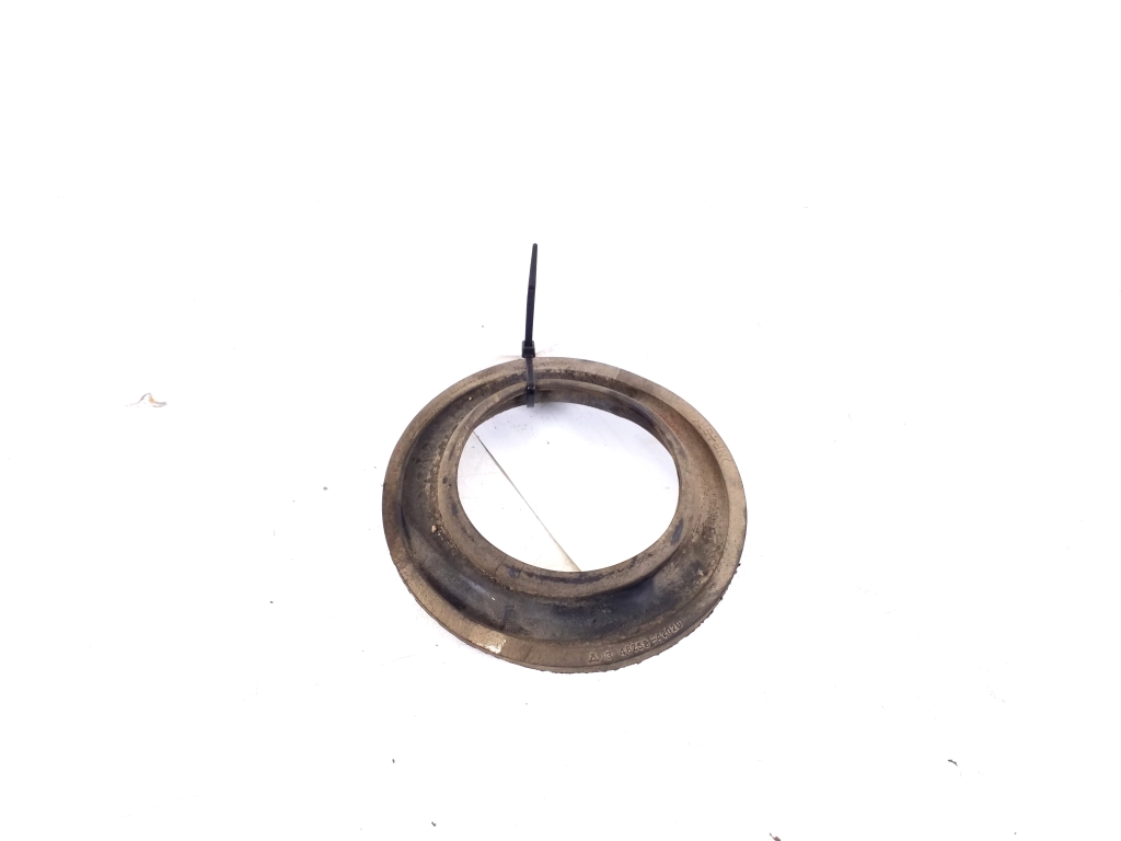 Used TOYOTA Auris Rear spring support 48258-42020