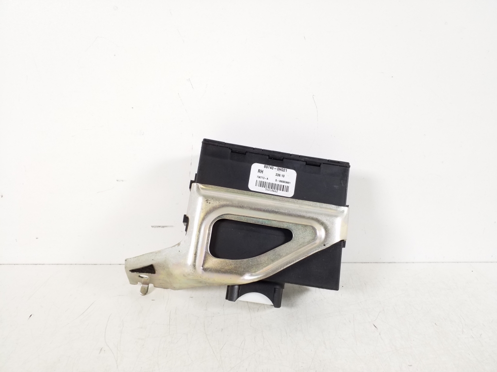 Used TOYOTA Aygo Control panel 89740-0H021