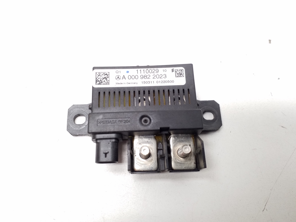 Used Mercedes Benz E-Class Relay A0009822023