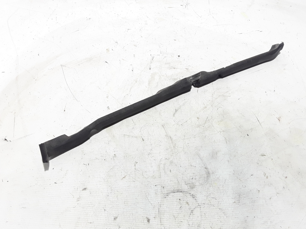 Used BMW 5 SERIES Another detail under the hood 9134504