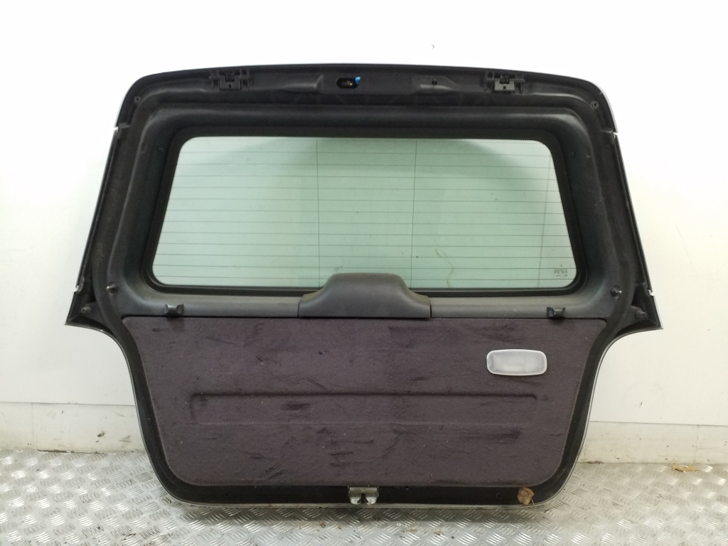 Naudotas Mercedes Benz A-Class Bagažinės dangtis ir jo detalės