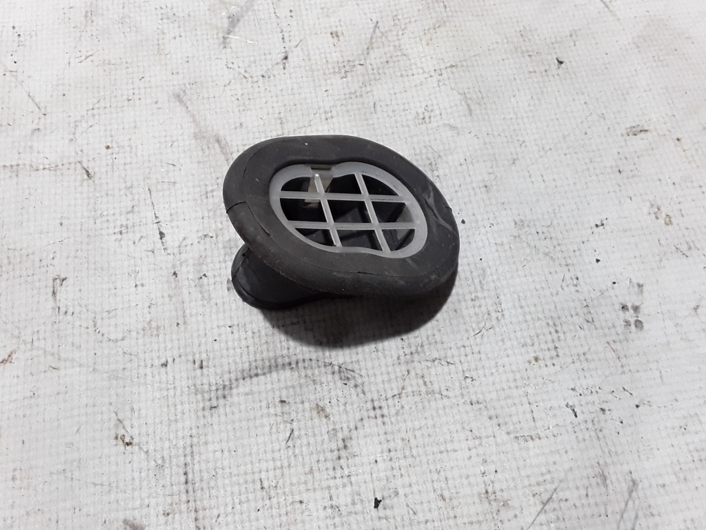 Used BMW 5 SERIES Another detail under the hood 6987613