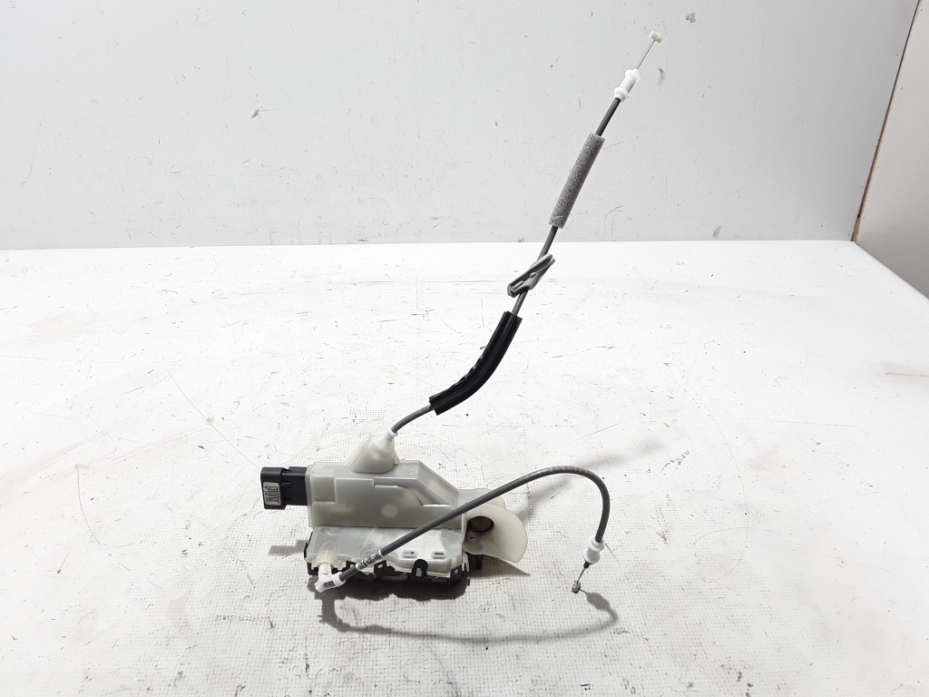 Used Peugeot 2008 Front door lock 9830559680