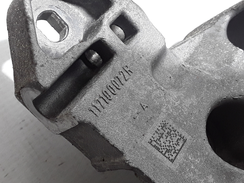 Used RENAULT Megane Generator holder 117100072R