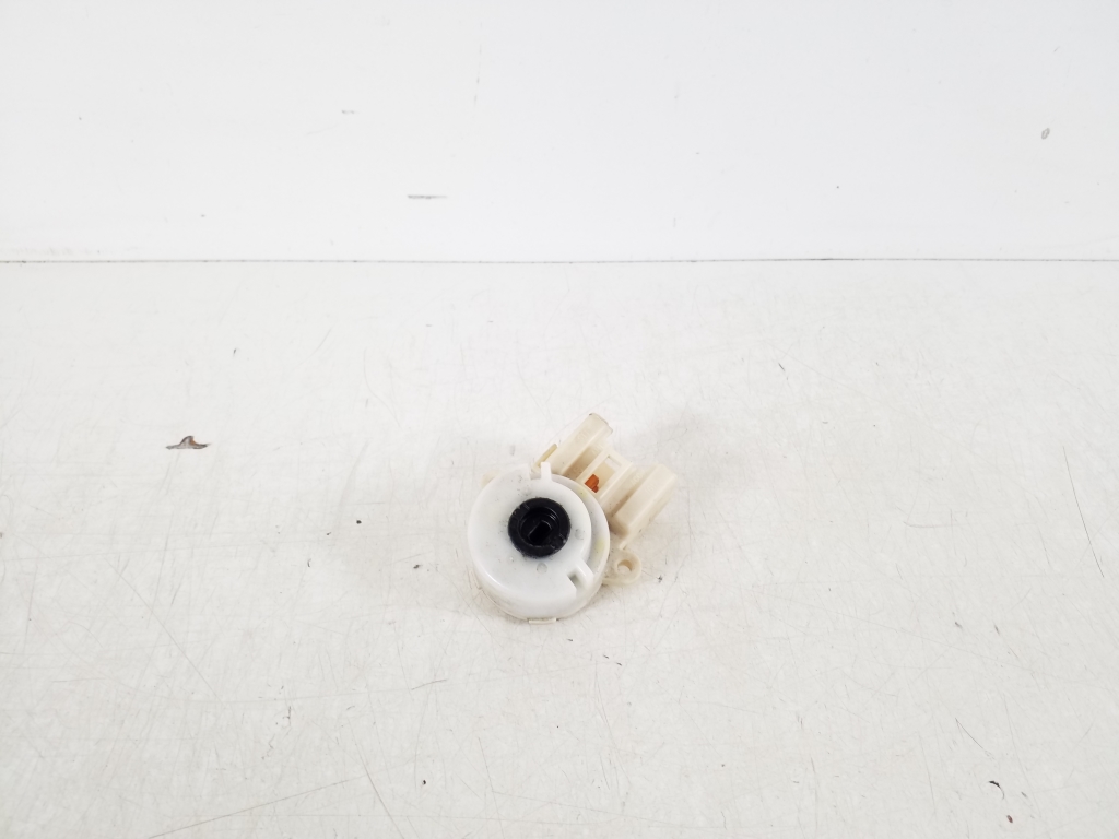 Used TOYOTA Avensis Ignition lock contacts 84450-12200