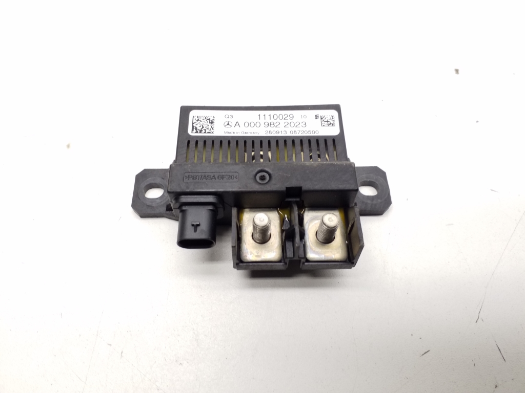 Used Mercedes Benz E-Class Relay A0009822023