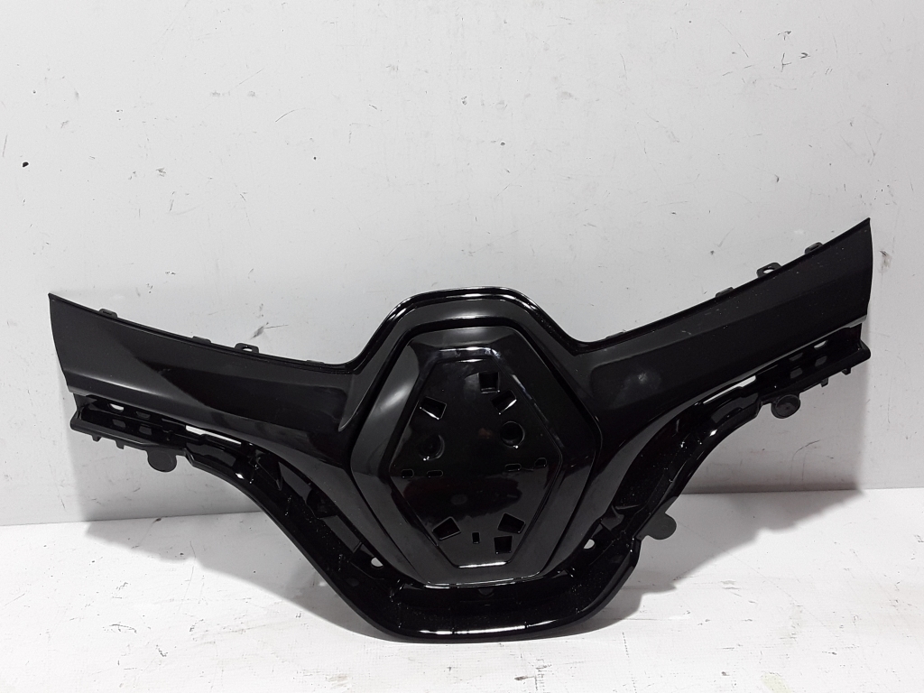 Used RENAULT Zoe Front grille 620369336R