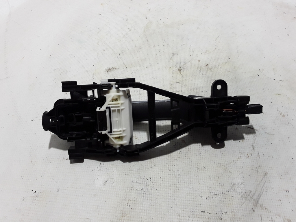 Used VOLVO S60 Front door external opening handle and its details